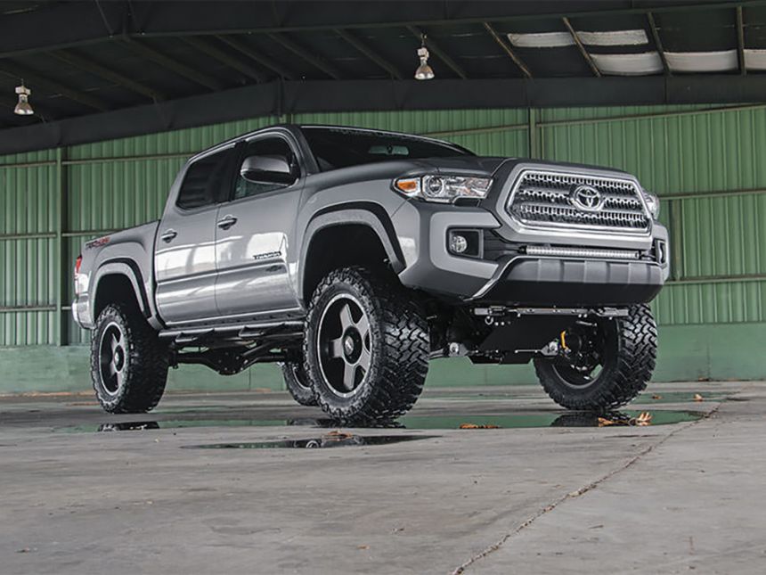 Rough Country 75720 4" 2016-2023 Toyota Tacoma 4WD Lift Kit | Jack-It