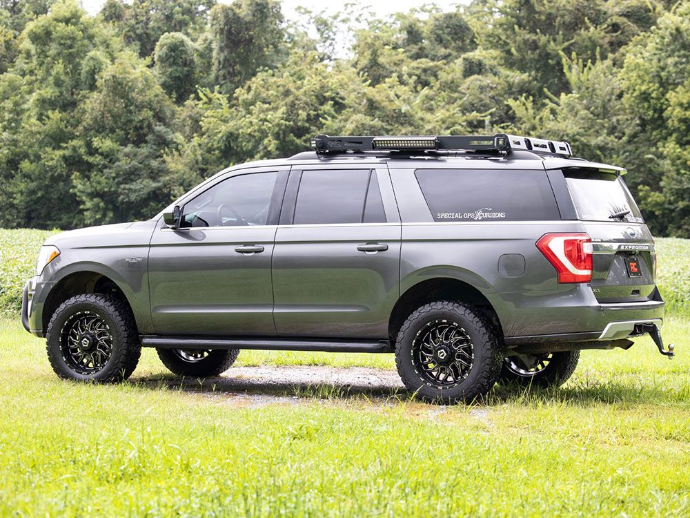 Rough Country 40231 / 40240 3" 2018-2023 Ford Expedition 4WD Lift Kit | Jack-It